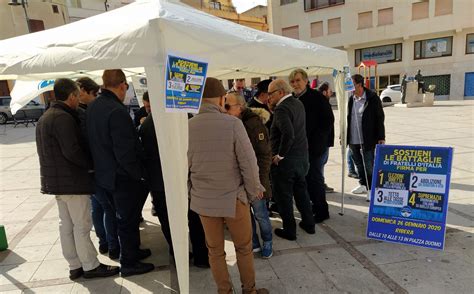 Raccolta Firme Di Fratelli Ditalia Grande Successo Anche A Ribera