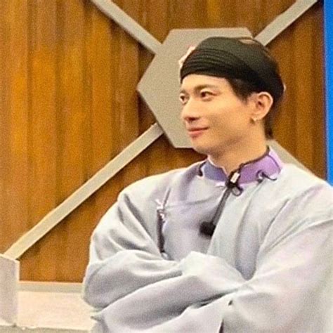 Chúc Gái Xinh đu được Chú 6 Nhaaa