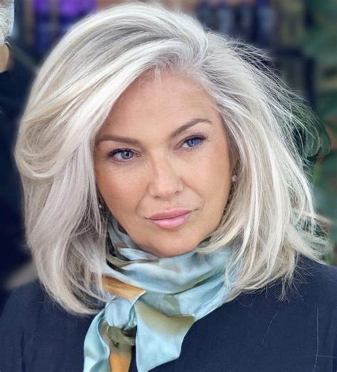 How To Embrace The Transition To Gray Hair While Going Gray Blended