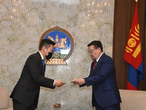 Х Ганхуяг нарын санаачилсан “Монголд оршин суух эрх 50 мянган ам доллар” гэх хуулийн төсөл