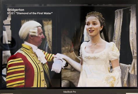 Bridgertons Lady Whistledown Julie Andrews Revealed