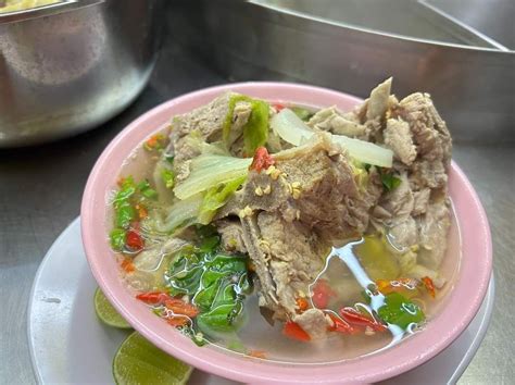 ร้าน ชายสี่บะหมี่เกี๊ยวโลตัสทาวน่า สาขาที่1 รีวิวร้านอาหาร