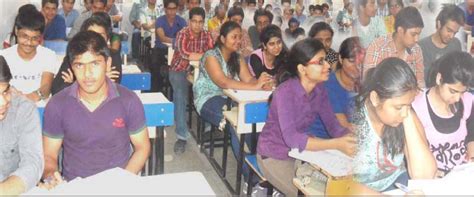 Four Year Integrated Iit Jee Classroom Programme At Best Price In New