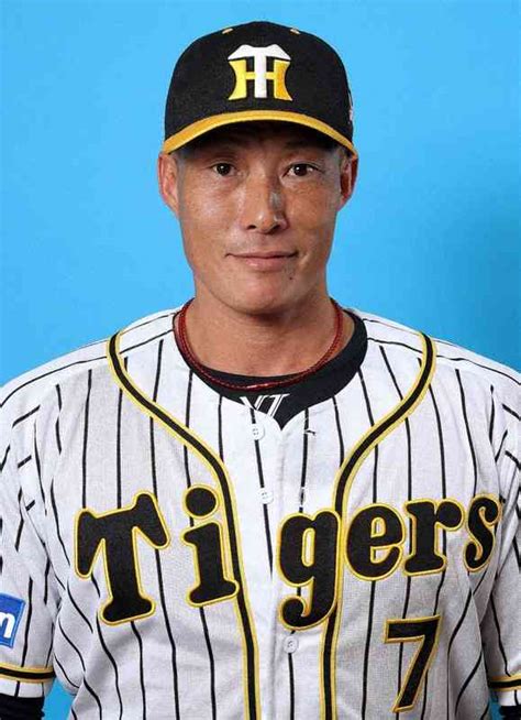 【日本ハム】新庄剛志新監督が就任会見 ど派手なスーツ姿で登場「選手兼監督として」とジョーク第一声 ガールズちゃんねる Girls