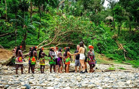 Emberá Wounaan Busport Tours