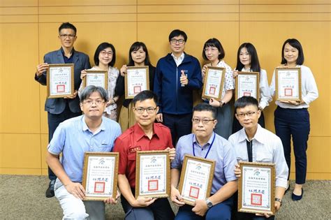高市府三局主管宣誓上任 表揚模範公務人員