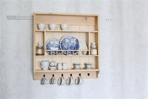 Полка для тарелок в стиле Прованс - 19 фото