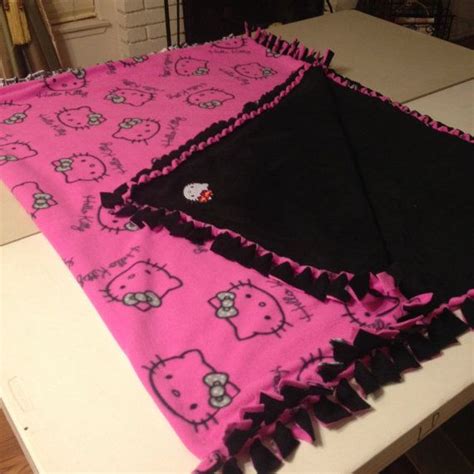 Hello Kitty No Sew Blanket