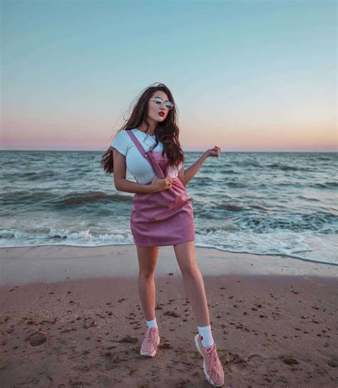 Louisa Khovanski Bio Wiki Age Instagram Photo Height Weight Fashionwomentop