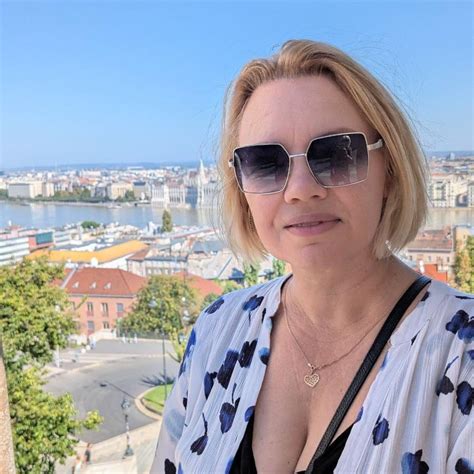 Той момент коли в обід тобі скидають картинку ближче до вечора ти постиш її як прикол увечері