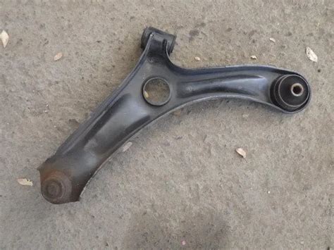 SUZUKI SPACIA 2015 Front Right Lower Control Arm 4520185K11 Used