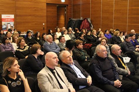 საქართველოს პედიატრთა აკადემიის სიმპოზიუმი ღონისძიებები Vidal Ge