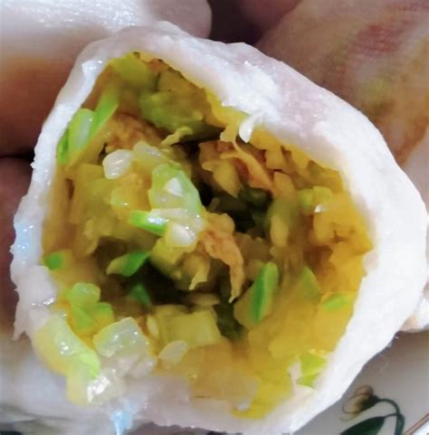 【西葫芦鸡蛋芹菜饺子，巨好吃。的做法步骤图】好吃的都记下来下厨房