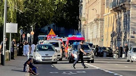 Ados Tués En Trottinette à Lyon Le Conducteur De Lambulance En Garde