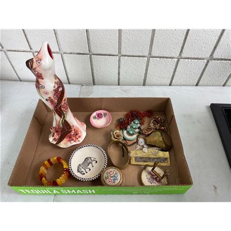 Assorted Jewely And Trinkets
