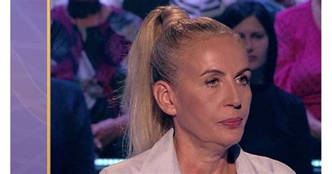 Пиронкова с ПРОВАЛ в Стани богат издъни се на въпрос за Кръстникът