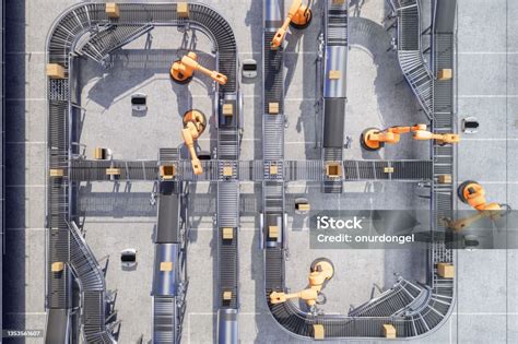 자동 창고에서 컨베이어 벨트에서 작동하는 로봇 무기의 최고 보기 제조에 대한 스톡 사진 및 기타 이미지 제조 자동화 공장 산업 건물 Istock