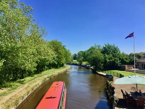 Follow My First Footsteps Into Life On A Canal Boat In My Short Book