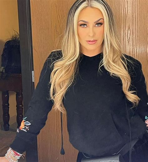 Con entrañables imágenes junto a su papá Aracely Arámbula lo recuerda