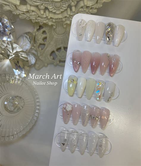 네일리샵 문정역네일•송파네일•잠실네일•문정르피에드 3월아트 봄 냄새 풍기는 디자인 만들어봤어용🕊️ 문정네일 문정동네일 문정역네일 송파네일 잠실네일 장지네일