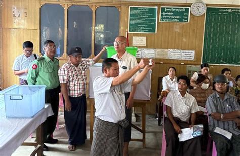 Khit ရန်ကုန်တွင် သန်းခေါင်စာရင်းပါ စစ်မှုထမ်းရန်အကျုံးဝင်သည့် လူငယ်များ ရှာမရတော့လျှင် ရပ်ကွက