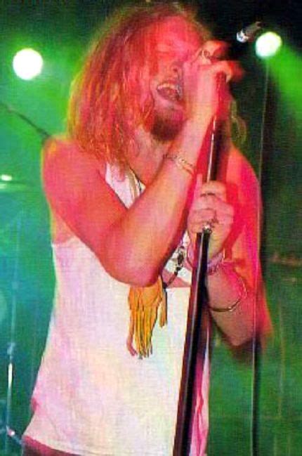 Layne Staley Singing Eyes Closed Holding The Mic On Stage Long Hair Layne Staley Staley
