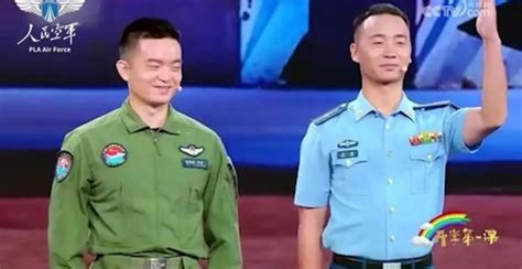 开学第一课带你聆听中国空军的故事 腾讯新闻