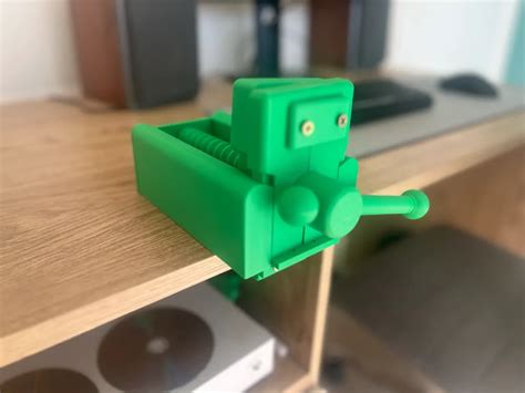 Bench Vice By Guns And Useful Stuff Makerworld