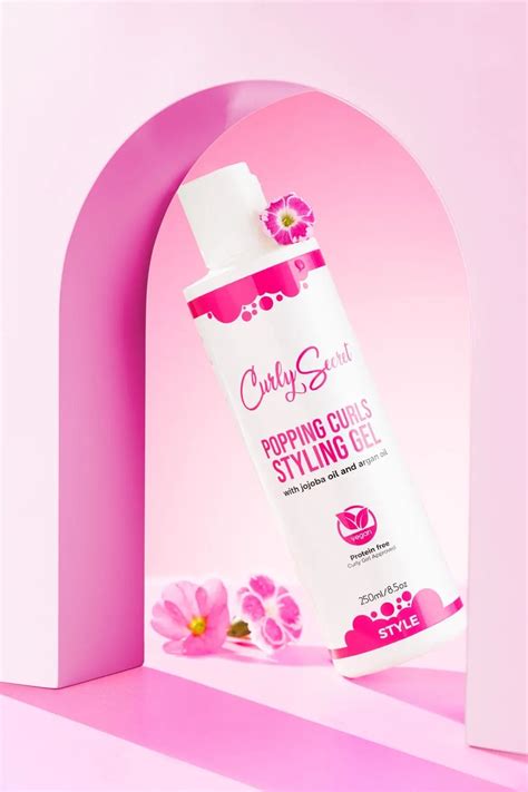 Buy Curly Secret Popping Curls Styling Gel online | Boozyshop!