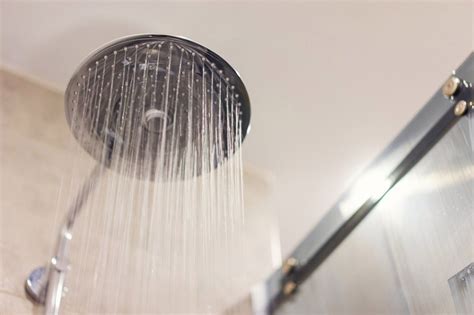 Chuveiro Saiba Como A Limpeza Pode Deixar Seu Banho Muito Melhor