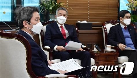 이인영 대북지원 포괄적 패키지 방식으로 제재 면제 추진 뉴스1