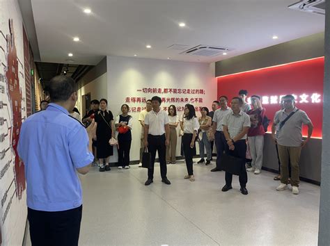 人文学院与省高级人民法院执行局开展法治共建活动