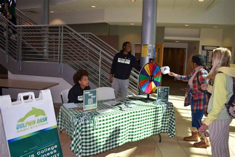 Dolphin Dash Jacksonville University In Jacksonville Fla