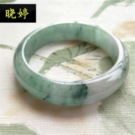 白底飘花玉手镯白底飘花翡翠手镯白底飘花翡翠手镯图片大山谷图库