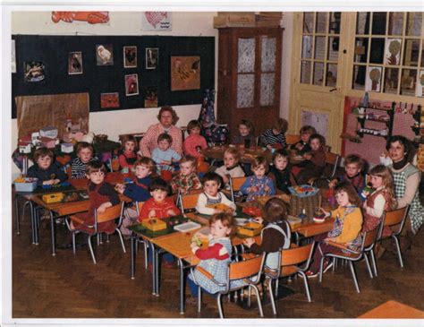 Photo De Classe Petite Section De Maternelle De 1970 école Comunale