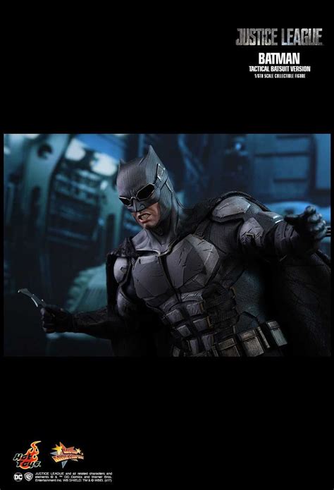 اکشن فیگور بتمن هات تویز Batman Tactical Suit بن افلک خرید اکشن فیگور