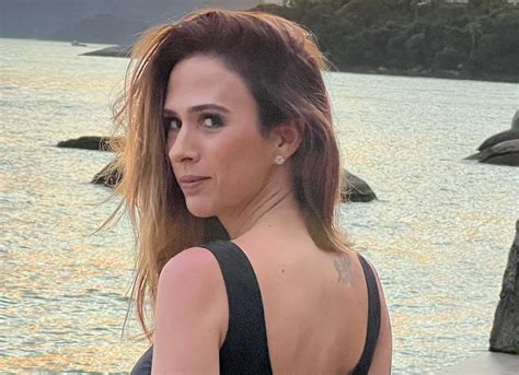 Tata Werneck quebra web ao comentar notícia de câncer causado por sexo oral