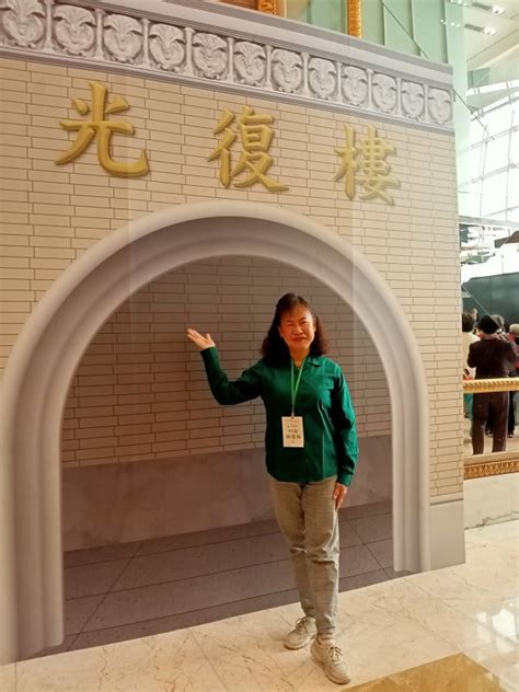 細雨漫步內湖街道北一女40重聚 老同學新回憶 健行筆記