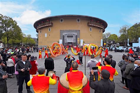 在熊猫基地洛带古镇中外诗人近距离感受成都的生命与生态 四川在线