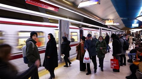 Измама с карти за метрото в София целогодишна карта срещу 4 лв