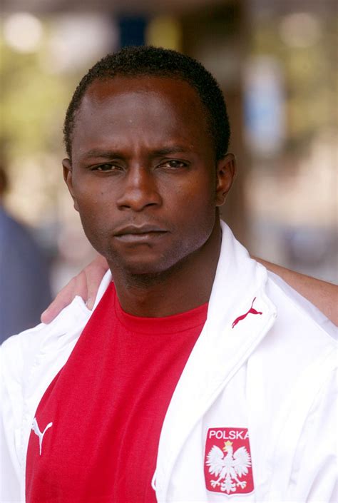 Emmanuel Olisadebe Namieszał W Polskim Futbolu Wziął ślub Z Polką A Potem Zniknął Co Robi
