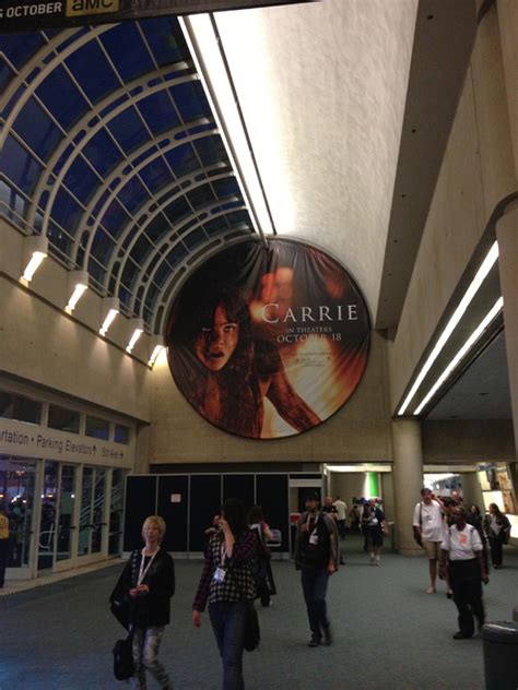 FANBOY PLANET 2013Comic Con Preview Night Gallery 1