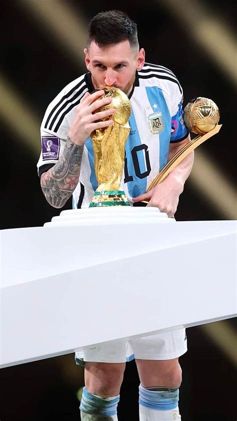 Messi Trophy Kiss Fifa World Cup 2022 4k Wallpaper Iphone 59 Off