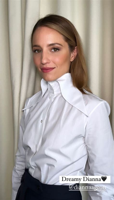 Dianna Agron Chemisier Blanc Tailleur Jupe Chemisier