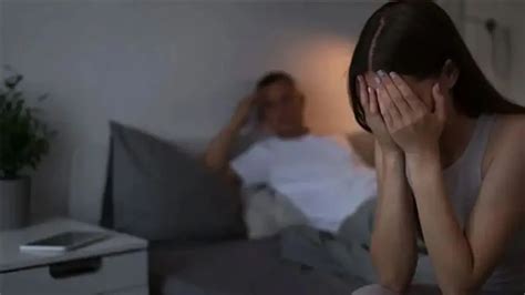 ब्लैक डायरी रात में पति की इस आदत से बर्बाद हो गई है सेक्स लाइफ बार