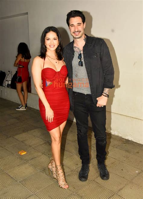 Photos Sunny Leone And Daniel Weber Snapped Cutting A Cake In Bandra 1