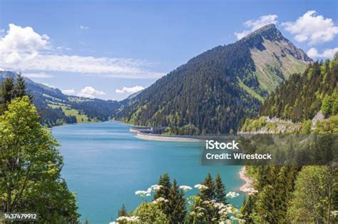 롱린 호수와 댐의 산으로 둘러싸인 호수의 아름다운 전망 스위스 스위스알프스 0명에 대한 스톡 사진 및 기타 이미지 0명 강 경관 Istock