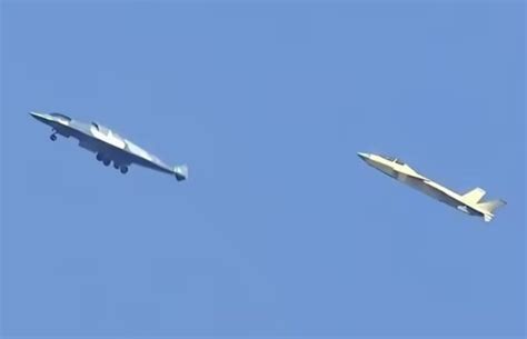 China Unveils Tailless Stealth Fighter Acnews