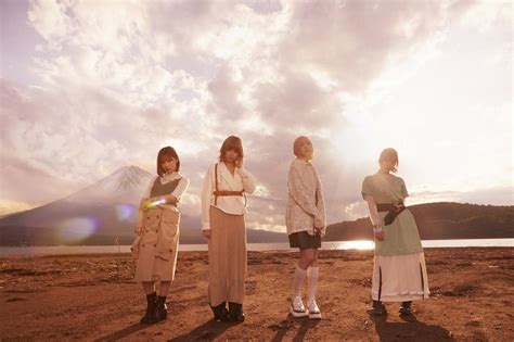 Silent Siren、バンド結成10周年記念アルバム『mix10th』全曲ダイジェスト映像公開。10年間を秘蔵映像とともに振り返る
