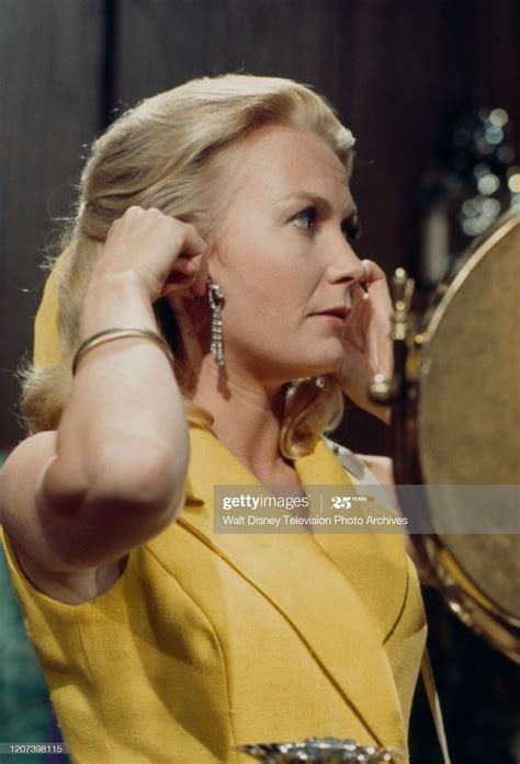 Pin By Teawithjuliet On Juliet Mills Juliet Mills Face And Body